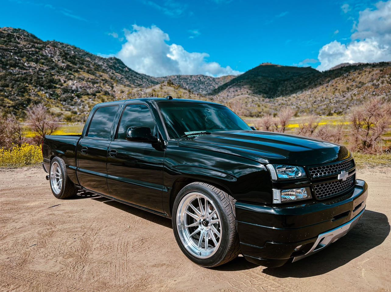 Chevrolet Silverado Wheels 6x139.7 / 6x5.5" – Cosmis Wheels