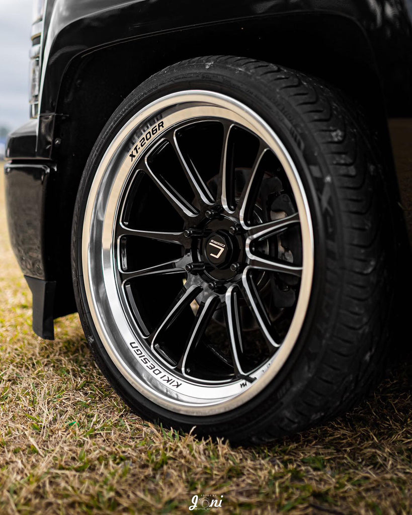 Cosmis XT-206R Black w/ Machined Lip Wheel 22x10 +0 6×139.7 (6x5.5) – Cosmis Racing Wheels USA