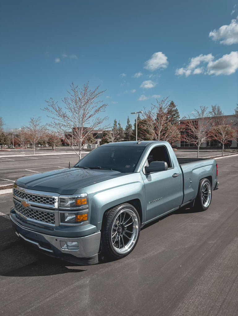 Cosmis XT-206R Black w/ Machined Lip Wheel 22x10 +0 6×139.7 (6x5.5 ...