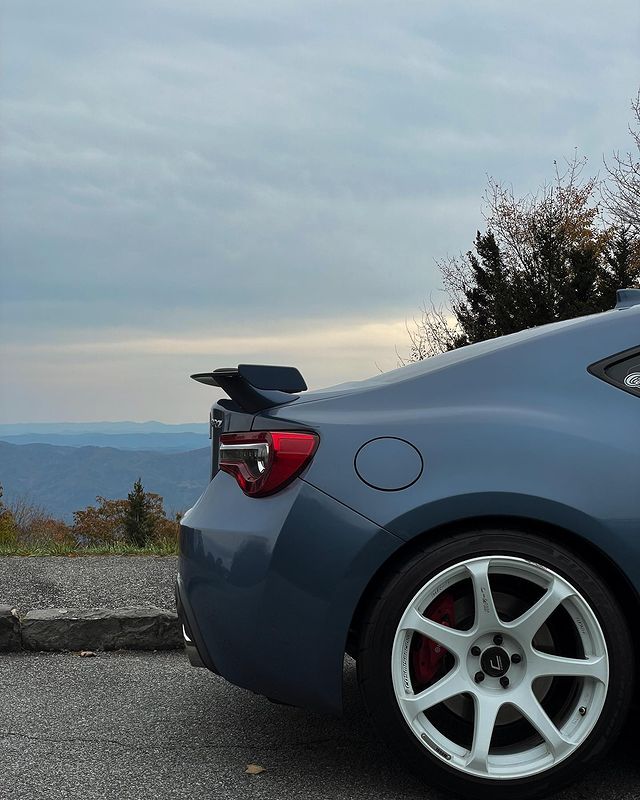 Cosmis Racing MR7 White Wheel 18x9 +25 5x100 – Cosmis Racing Wheels USA